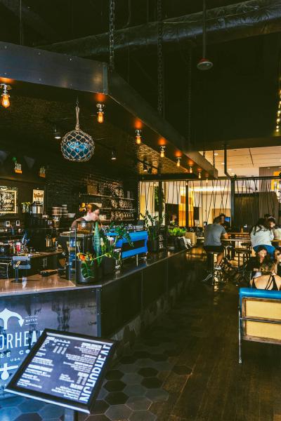 🍽️ 2024/Q3 西雅圖 Anchorhead Coffee – 音訊工程師以冷萃咖啡起家，搭配溫暖可頌的工作好地方 (24P ...
