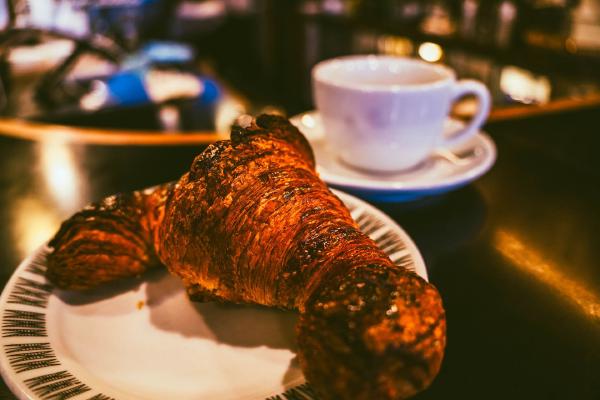 🍽️ 2023/Q4 Coffee Bar Fuglen Tokyo Shibuya Tokyo - Norwegian coffee ...